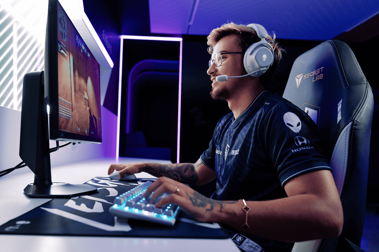 Alienware Debuts New Pro Headset In Collaboration With Team Liquid | MKAU Gaming